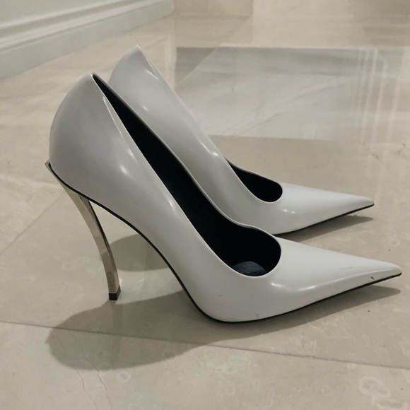 Versace | Shoes | Versace Curved Heel Pointed Toe Pump Shoes 38 | Poshmark
